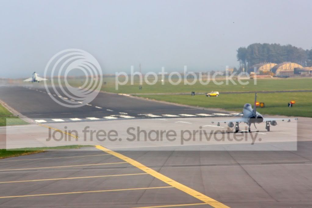 RAF Leuchars 19/04/2011 (New DSLR!) - FighterControl