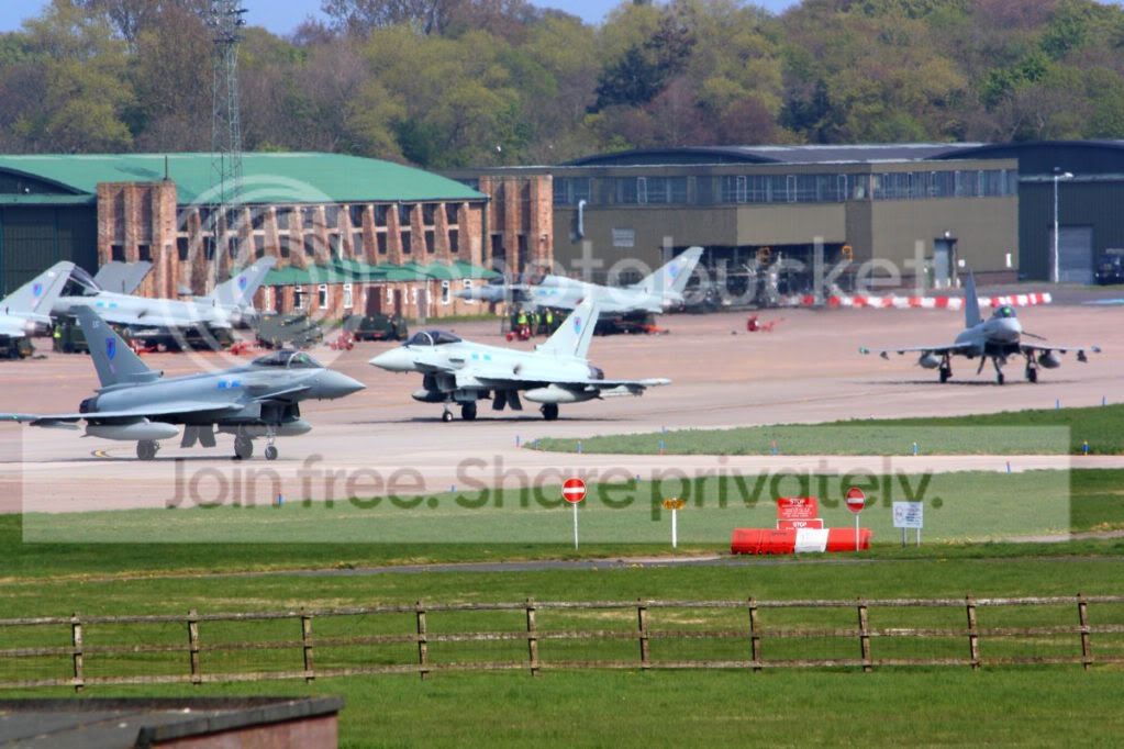 RAF Leuchars 19/04/2011 (New DSLR!) - FighterControl