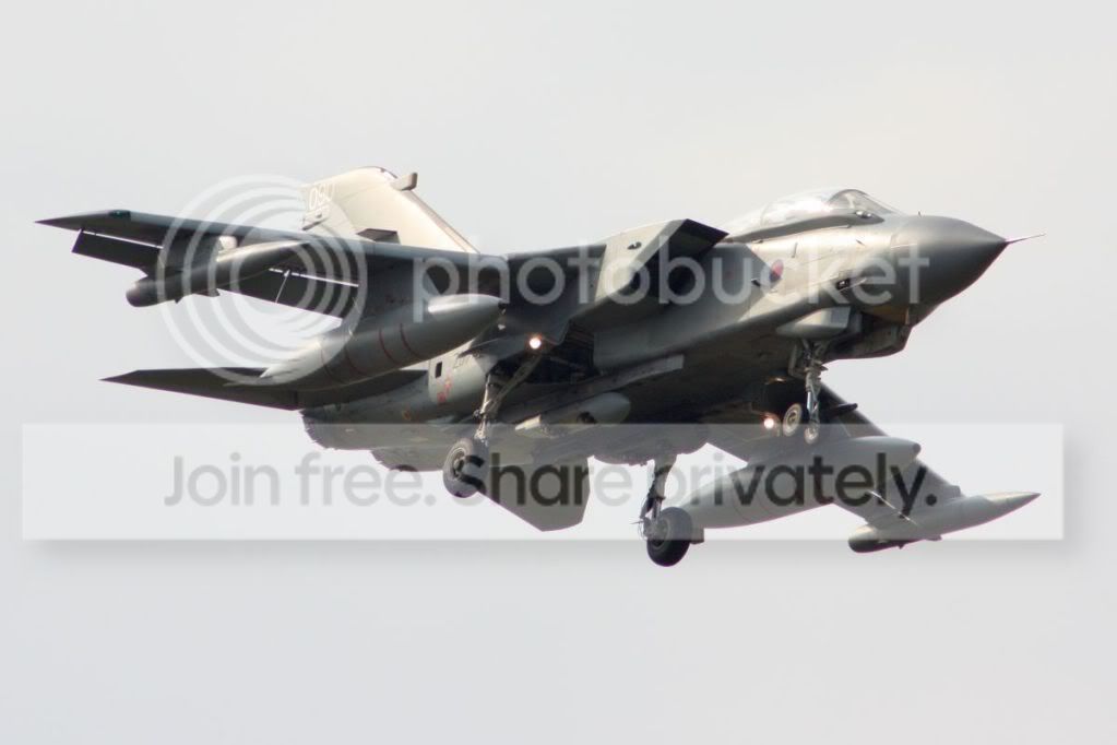 RAF Leuchars 19/04/2011 (New DSLR!) - FighterControl