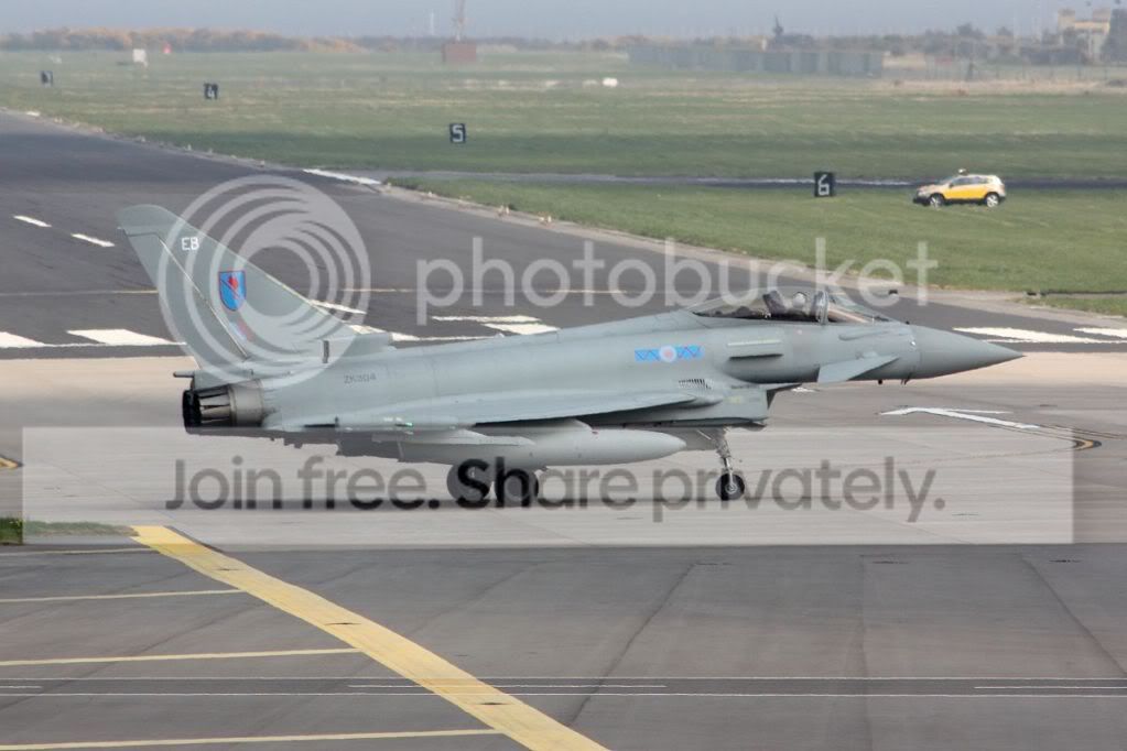 RAF Leuchars 19/04/2011 (New DSLR!) - FighterControl