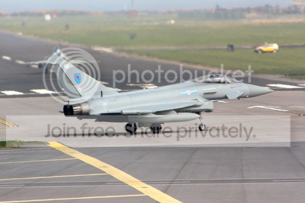 RAF Leuchars 19/04/2011 (New DSLR!) - FighterControl